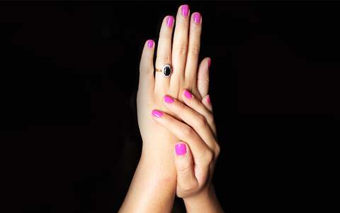 How to provide a classic manicure step-by-step